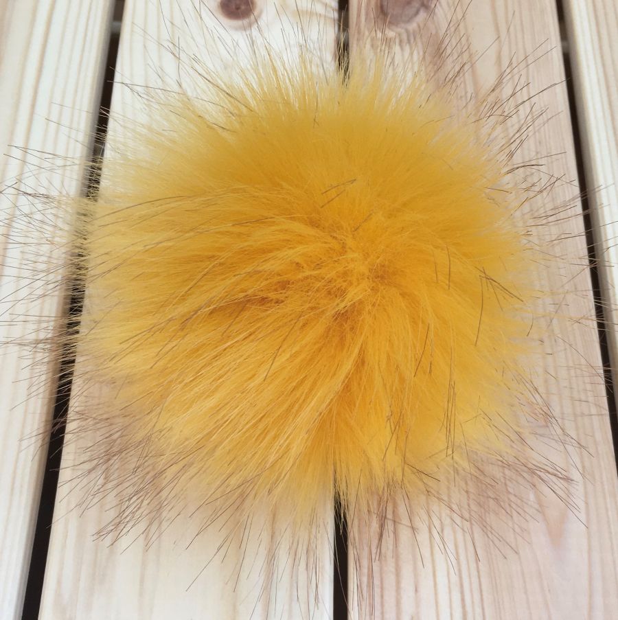 Faux fur pom poms - we have a lovely selection of luxury, soft, fluffy ...